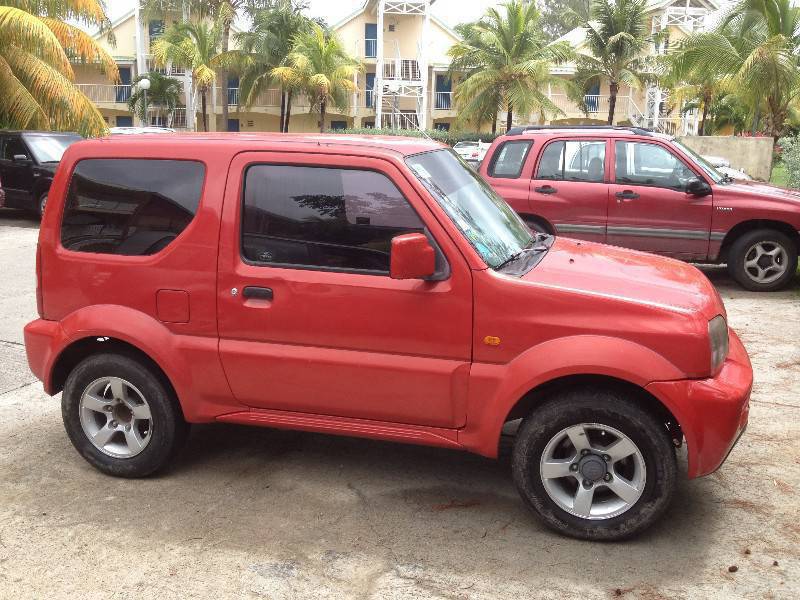 Suzuki jimmy - Voitures Saint-Martin • Cyphoma