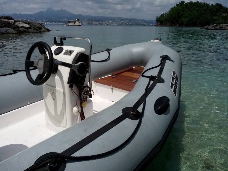 Zodiac semi rigide pro ii 470 + remorque - Bateaux à moteur Martinique ...