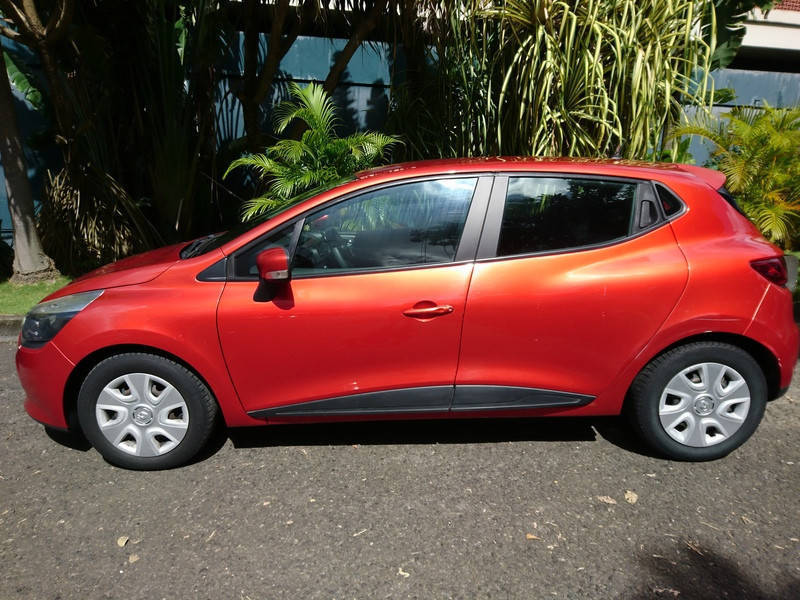 Renault clio iv rouge - Voitures Martinique • Cyphoma