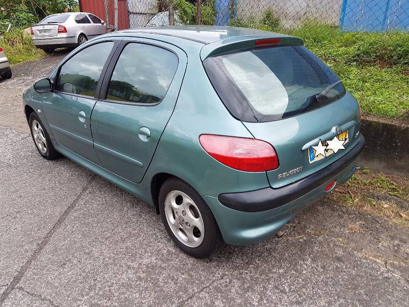 Peugeot 206 version - green live 1. 4 75cv - Voitures Martinique • Cyphoma